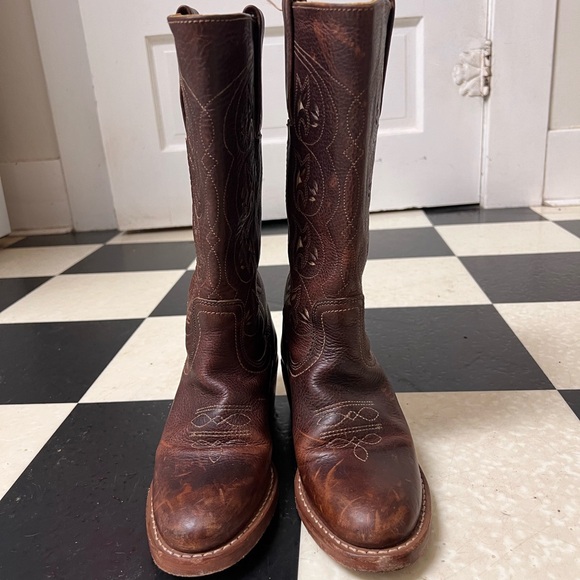 Frye | Shoes | Frye Austin Embroidered Campus Dark Brown Leather ...